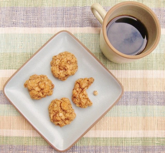 Mulberry Oat Cookies with Nutmeg and Brown Butter | butter, sugar, flowers
